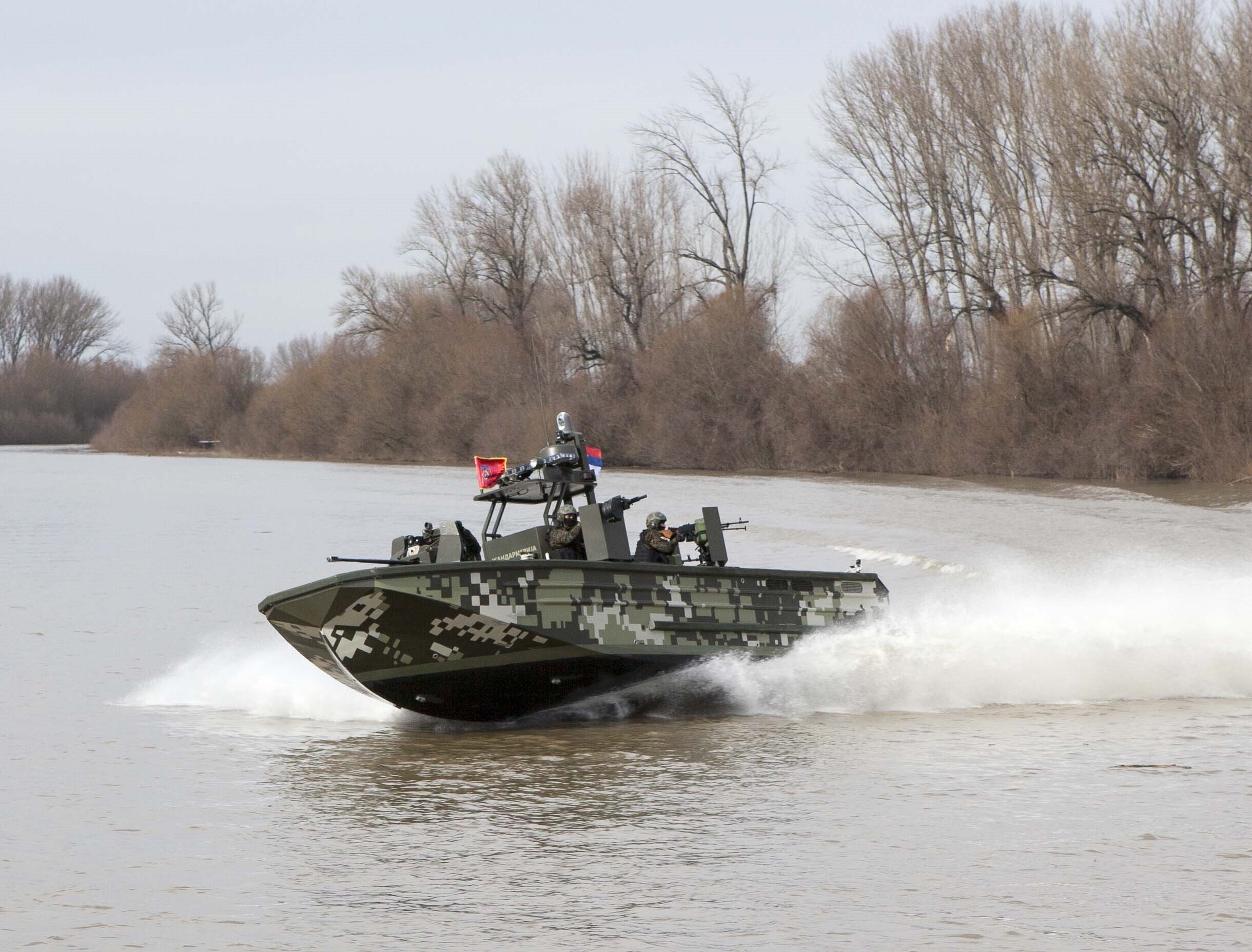 Fast multi-role boats | Yugoimport