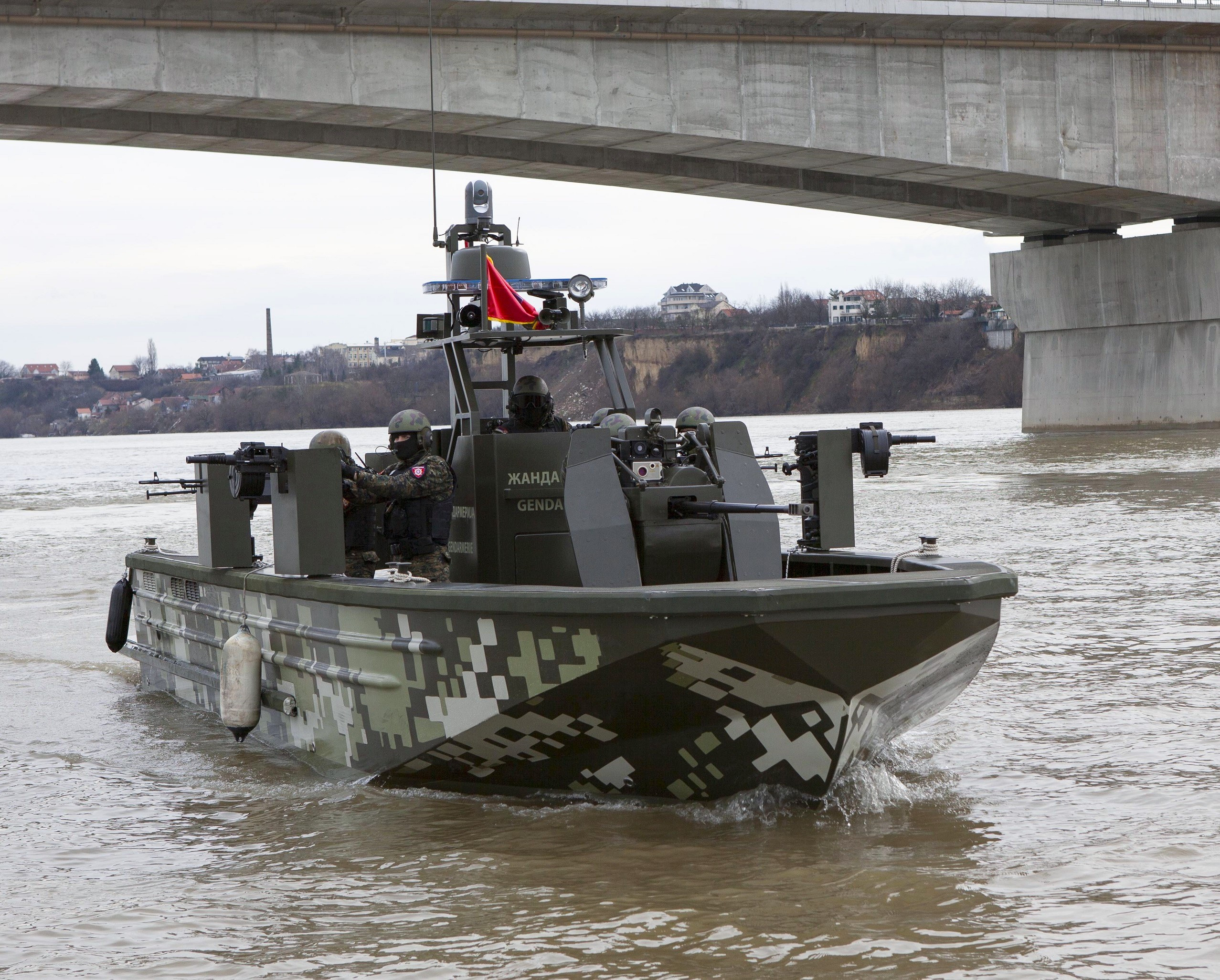 Fast multi-role boats | Yugoimport