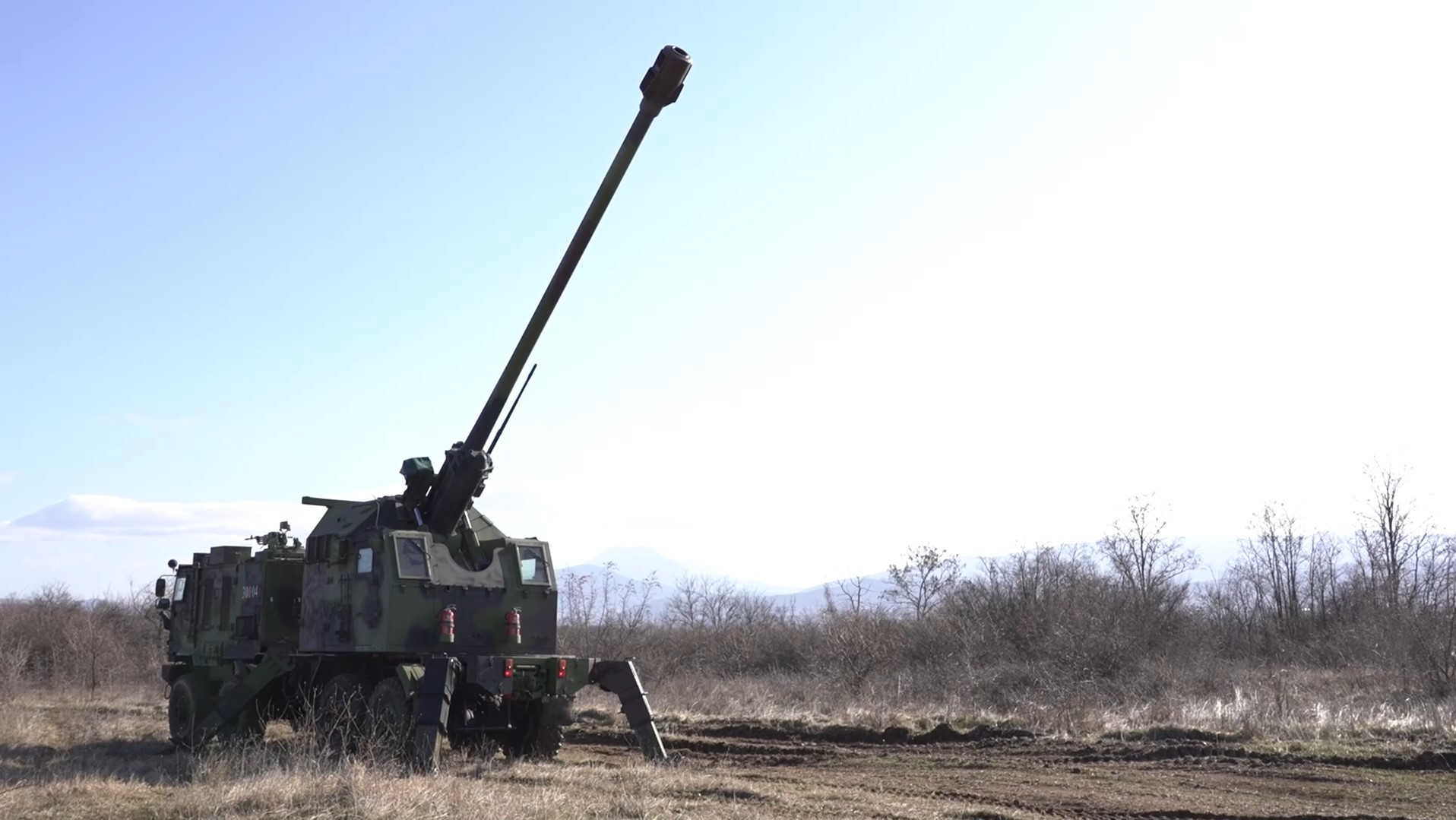 Training of Nora - Self-Propelled Howitzer 155 mm B/52 M 15 Professional Crew of the Army Mixed ...